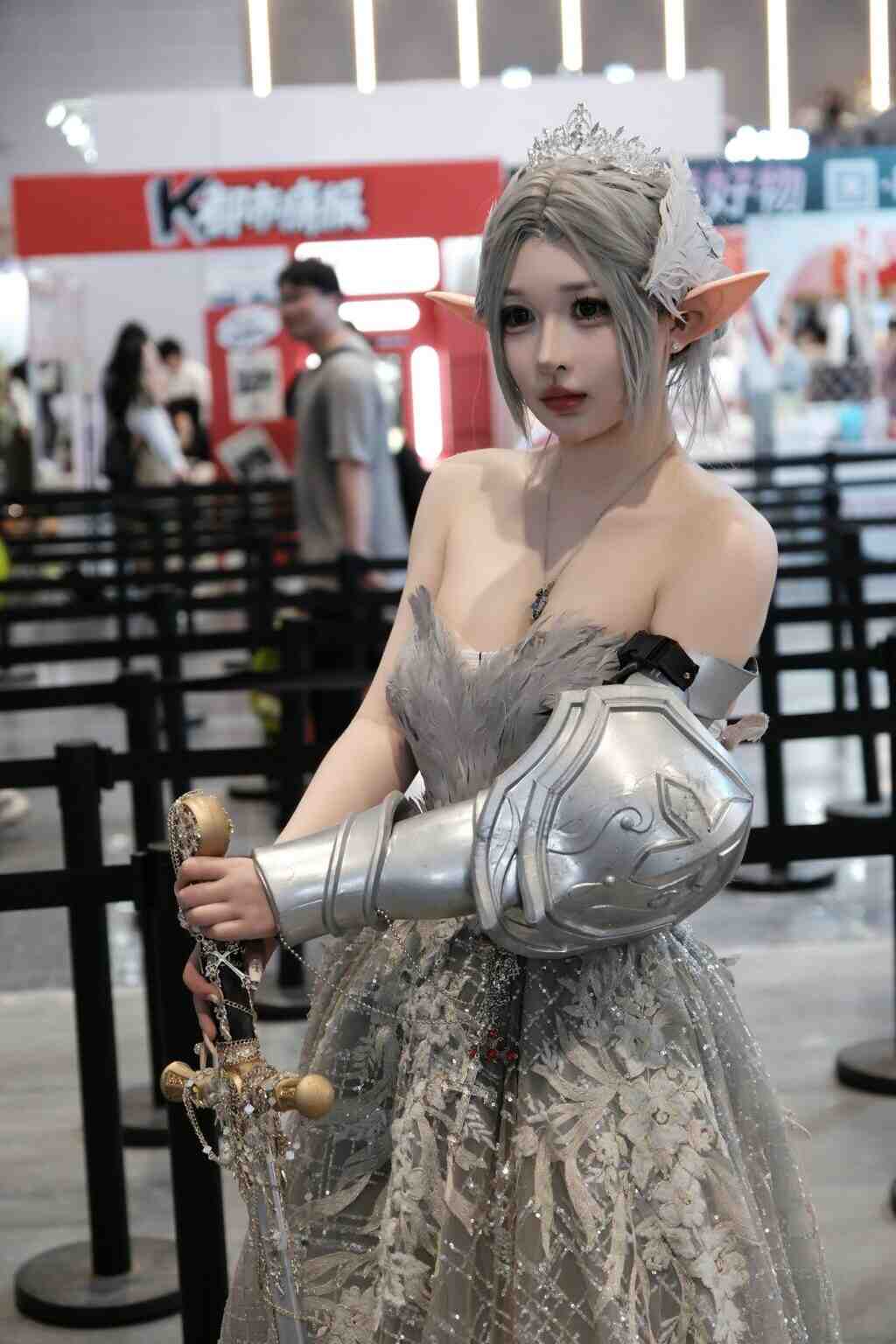 杭州CP31漫展堪称二次元爱好者的年度狂欢，从COSER的惊艳演绎到主办方的匠心运营，每一处细节都折射出对文化的尊重与参与者的深切关怀。-二次元现场